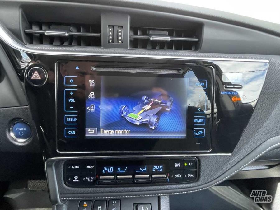 Grey Toyota Auris 2015 in Vilnius, with an engine capacity of 1.80 L and mileage of 229 thousand km for 11900 €, photo 16 on AUTOMOTO.COM.LV