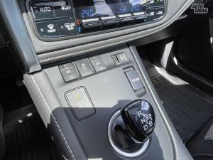 Grey Toyota Auris 2015 in Vilnius, with an engine capacity of 1.80 L and mileage of 229 thousand km for 11900 €, photo 17 on AUTOMOTO.COM.LV