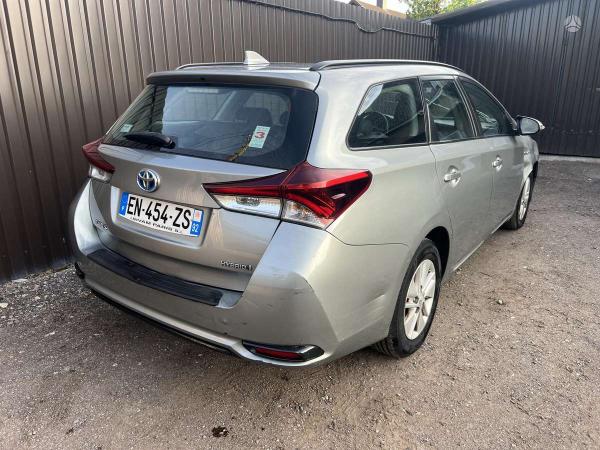 Grey Toyota Auris 2015 in Kaunas, with an engine capacity of 1.80 L and mileage of 283 thousand km for 4200 €, photo 7 on AUTOMOTO.COM.LV