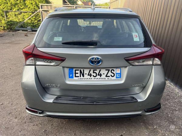 Grey Toyota Auris 2015 in Kaunas, with an engine capacity of 1.80 L and mileage of 283 thousand km for 4200 €, photo 8 on AUTOMOTO.COM.LV