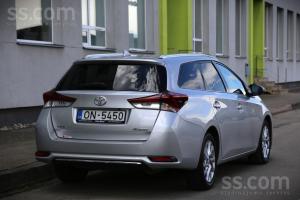 Grey Toyota Auris 2015 in Riga, with an engine capacity of 1.60 L and mileage of 198 thousand km for 7295 €, photo 7 on AUTOMOTO.COM.LV
