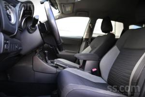 Grey Toyota Auris 2015 in Riga, with an engine capacity of 1.60 L and mileage of 198 thousand km for 7295 €, photo 13 on AUTOMOTO.COM.LV