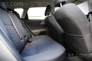 Grey Toyota Auris 2015 in Riga, with an engine capacity of 1.60 L and mileage of 198 thousand km for 7295 €, photo 15 on AUTOMOTO.COM.LV