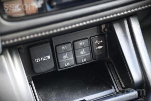 Grey Toyota Auris 2015 in Riga, with an engine capacity of 1.60 L and mileage of 198 thousand km for 7295 €, photo 17 on AUTOMOTO.COM.LV