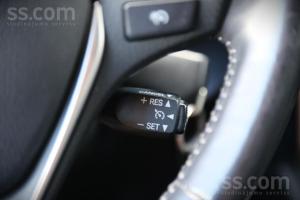 Grey Toyota Auris 2015 in Riga, with an engine capacity of 1.60 L and mileage of 198 thousand km for 7295 €, photo 20 on AUTOMOTO.COM.LV