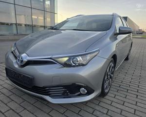 Pelēks Toyota Auris 2015 Panevēža, ar dzinēja tilpumu 1.80 L un nobraukumu 163 tūkst. km par 10999 €, foto 10 vietnē AUTOMOTO.COM.LV