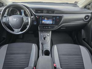 Pelēks Toyota Auris 2015 Panevēža, ar dzinēja tilpumu 1.80 L un nobraukumu 163 tūkst. km par 10999 €, foto 11 vietnē AUTOMOTO.COM.LV