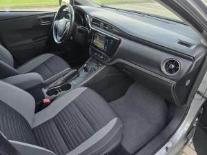 Pelēks Toyota Auris 2015 Panevēža, ar dzinēja tilpumu 1.80 L un nobraukumu 163 tūkst. km par 10999 €, foto 12 vietnē AUTOMOTO.COM.LV