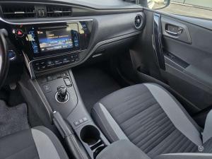 Pelēks Toyota Auris 2015 Panevēža, ar dzinēja tilpumu 1.80 L un nobraukumu 163 tūkst. km par 10999 €, foto 20 vietnē AUTOMOTO.COM.LV