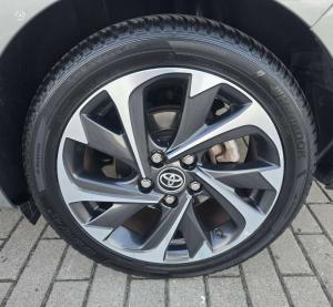 Pelēks Toyota Auris 2015 Panevēža, ar dzinēja tilpumu 1.80 L un nobraukumu 163 tūkst. km par 10999 €, foto 28 vietnē AUTOMOTO.COM.LV