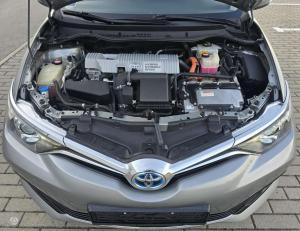 Pelēks Toyota Auris 2015 Panevēža, ar dzinēja tilpumu 1.80 L un nobraukumu 163 tūkst. km par 10999 €, foto 29 vietnē AUTOMOTO.COM.LV