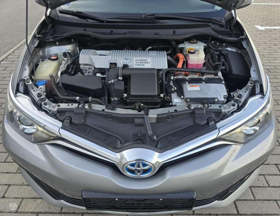 Pelēks Toyota Auris 2015 Panevēža, ar dzinēja tilpumu 1.80 L un nobraukumu 163 tūkst. km par 10999 €, foto 29 vietnē AUTOMOTO.COM.LV