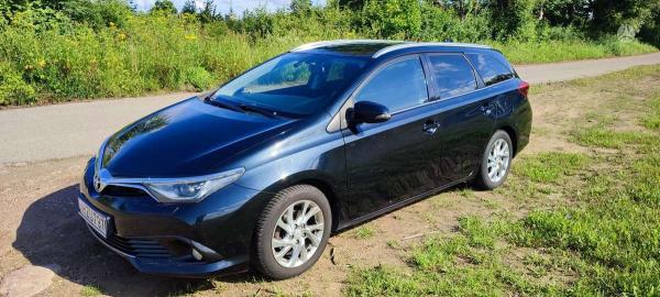 Pelēks Toyota Auris 2015 Klaipėda, ar dzinēja tilpumu 1.60 L un nobraukumu 128 tūkst. km par 8500 €, foto 1 vietnē AUTOMOTO.COM.LV