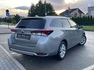 Pelēks Toyota Auris 2015 Viļņa, ar dzinēja tilpumu 1.80 L un nobraukumu 213 tūkst. km par 8450 €, foto 7 vietnē AUTOMOTO.COM.LV