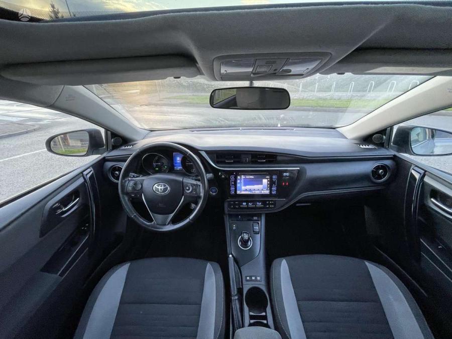 Pelēks Toyota Auris 2015 Viļņa, ar dzinēja tilpumu 1.80 L un nobraukumu 213 tūkst. km par 8450 €, foto 23 vietnē AUTOMOTO.COM.LV