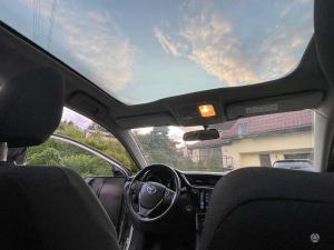 Pelēks Toyota Auris 2015 Viļņa, ar dzinēja tilpumu 1.80 L un nobraukumu 286 tūkst. km par 11500 €, foto 11 vietnē AUTOMOTO.COM.LV