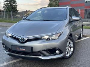 Grey Toyota Auris 2015 in Vilnius, with an engine capacity of 1.80 L and mileage of 212 thousand km for 8999 €, photo  on AUTOMOTO.COM.LV