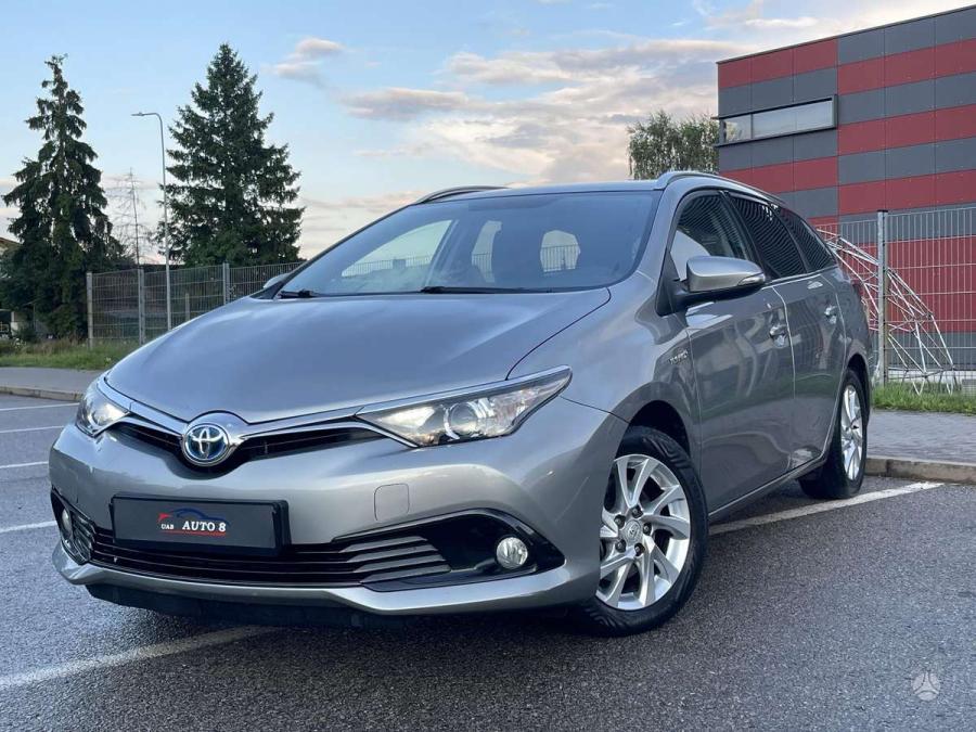 Pelēks Toyota Auris 2015 Viļņa, ar dzinēja tilpumu 1.80 L un nobraukumu 212 tūkst. km par 8999 €, foto 6 vietnē AUTOMOTO.COM.LV