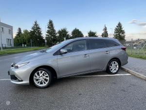 Pelēks Toyota Auris 2015 Viļņa, ar dzinēja tilpumu 1.80 L un nobraukumu 212 tūkst. km par 8999 €, foto 7 vietnē AUTOMOTO.COM.LV