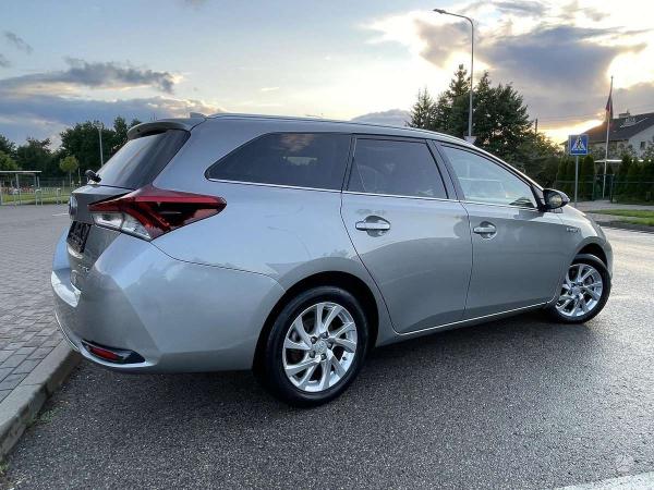 Pelēks Toyota Auris 2015 Viļņa, ar dzinēja tilpumu 1.80 L un nobraukumu 212 tūkst. km par 8999 €, foto 8 vietnē AUTOMOTO.COM.LV