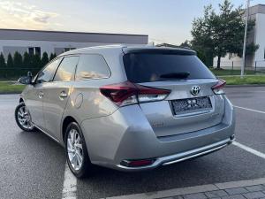 Pelēks Toyota Auris 2015 Viļņa, ar dzinēja tilpumu 1.80 L un nobraukumu 212 tūkst. km par 8999 €, foto 10 vietnē AUTOMOTO.COM.LV