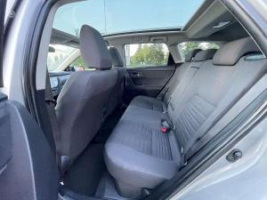 Pelēks Toyota Auris 2015 Viļņa, ar dzinēja tilpumu 1.80 L un nobraukumu 212 tūkst. km par 8999 €, foto 23 vietnē AUTOMOTO.COM.LV