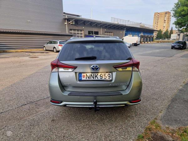 Pelēks Toyota Auris 2015 Kauņa, ar dzinēja tilpumu 1.80 L un nobraukumu 236 tūkst. km par 11200 €, foto 3 vietnē AUTOMOTO.COM.LV