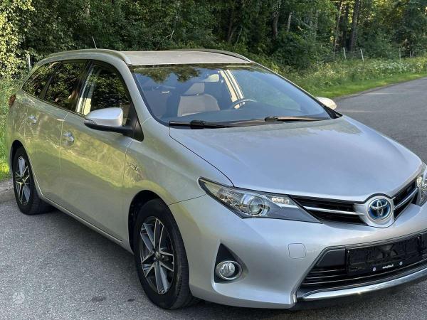 Pelēks Toyota Auris 2015 Ukmergė, ar dzinēja tilpumu 1.80 L un nobraukumu 234 tūkst. km par 8250 €, foto 1 vietnē AUTOMOTO.COM.LV