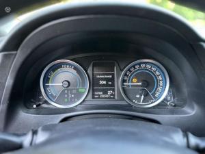 Grey Toyota Auris 2015 in Ukmerge, with an engine capacity of 1.80 L and mileage of 234 thousand km for 8250 €, photo 12 on AUTOMOTO.COM.LV