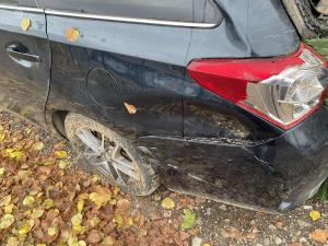 Pelēks Toyota Auris 2015 Viļņa, ar dzinēja tilpumu 1.80 L un nobraukumu 190 tūkst. km par 2500 €, foto 6 vietnē AUTOMOTO.COM.LV