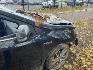 Pelēks Toyota Auris 2015 Viļņa, ar dzinēja tilpumu 1.80 L un nobraukumu 190 tūkst. km par 2500 €, foto 10 vietnē AUTOMOTO.COM.LV