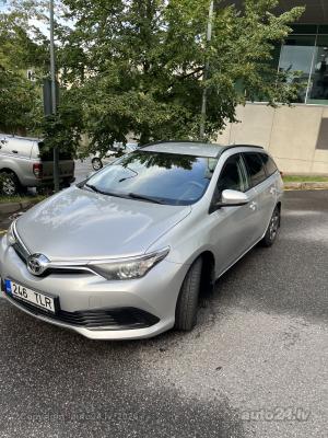 Pelēks Toyota Auris 2015 Tallina, ar dzinēja tilpumu 1.60 L un nobraukumu 220 tūkst. km par 7500 €, foto 8 vietnē AUTOMOTO.COM.LV