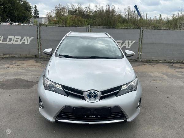 Toyota Auris 2015 in Ukmerge on AUTOMOTO.COM.LV Grey Toyota Auris 2015 in Ukmerge, with an engine capacity of 1.80 L and mileage of 231 thousand km for 7750 β¬, photo 3 on AUTOMOTO.COM.LV