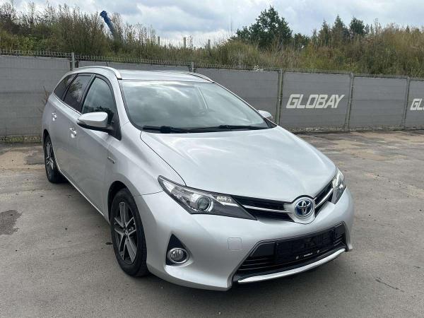 Toyota Auris 2015 in Ukmerge on AUTOMOTO.COM.LV Grey Toyota Auris 2015 in Ukmerge, with an engine capacity of 1.80 L and mileage of 231 thousand km for 7750 β¬, photo 4 on AUTOMOTO.COM.LV