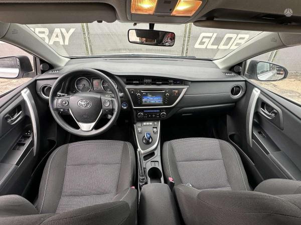 Toyota Auris 2015 in Ukmerge on AUTOMOTO.COM.LV Grey Toyota Auris 2015 in Ukmerge, with an engine capacity of 1.80 L and mileage of 231 thousand km for 7750 β¬, photo 8 on AUTOMOTO.COM.LV