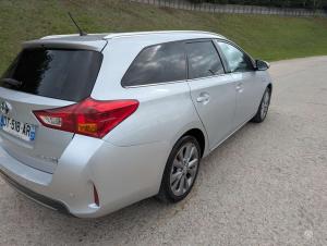 Grey Toyota Auris 2015 in Vilnius, with an engine capacity of 1.80 L and mileage of 254 thousand km for 8500 €, photo 3 on AUTOMOTO.COM.LV