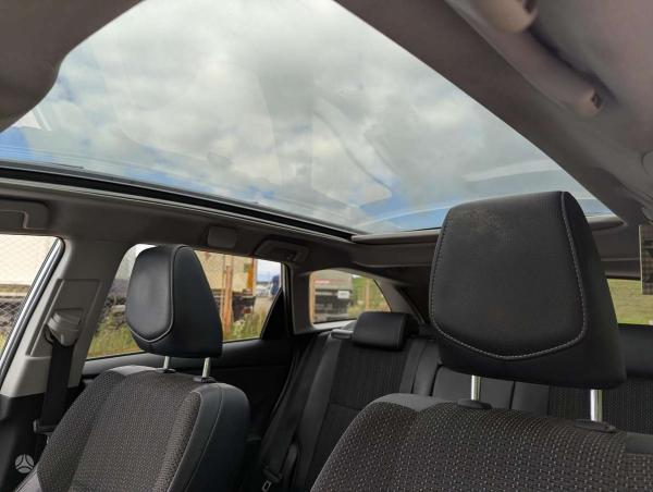 Toyota Auris 2015 Viļņa vietnē Pelēks Toyota Auris 2015 Viļņa, ar dzinēja tilpumu 1.80 L un nobraukumu 254 tūkst. km par 8500 €, foto 9 vietnē AUTOMOTO.COM.LV
