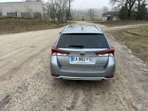 Pelēks Toyota Auris 2016 Viļņa, ar dzinēja tilpumu 1.80 L un nobraukumu 227 tūkst. km par 9300 €, foto 4 vietnē AUTOMOTO.COM.LV