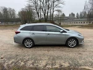Pelēks Toyota Auris 2016 Viļņa, ar dzinēja tilpumu 1.80 L un nobraukumu 227 tūkst. km par 9300 €, foto 6 vietnē AUTOMOTO.COM.LV