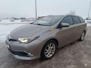 Pelēks Toyota Auris 2016 Kauņa, ar dzinēja tilpumu 1.80 L un nobraukumu 242 tūkst. km par 6800 €, foto  vietnē AUTOMOTO.COM.LV