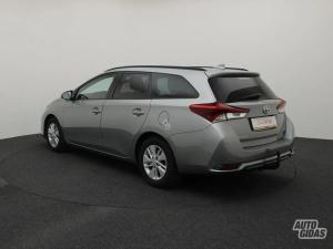 Grey Toyota Auris 2016 in Vilnius, with an engine capacity of 1.80 L and mileage of 181 thousand km for 11599 €, photo 7 on AUTOMOTO.COM.LV