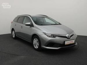 Grey Toyota Auris 2016 in Vilnius, with an engine capacity of 1.80 L and mileage of 181 thousand km for 11599 €, photo 10 on AUTOMOTO.COM.LV