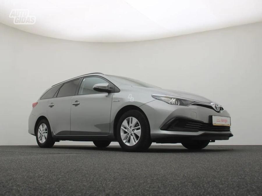Grey Toyota Auris 2016 in Vilnius, with an engine capacity of 1.80 L and mileage of 181 thousand km for 11599 €, photo 11 on AUTOMOTO.COM.LV