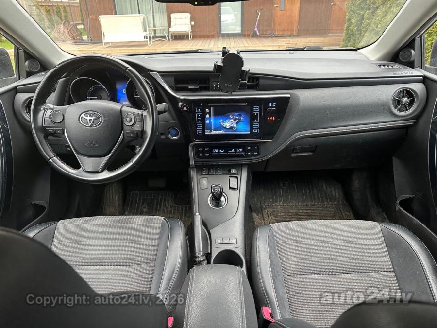 Pelēks Toyota Auris 2016 Tallina, ar dzinēja tilpumu 1.80 L un nobraukumu 187 tūkst. km par 11500 €, foto 6 vietnē AUTOMOTO.COM.LV