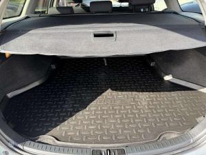 Grey Toyota Auris 2016 in Kaunas, with an engine capacity of 1.80 L and mileage of 270 thousand km for 7890 €, photo 14 on AUTOMOTO.COM.LV