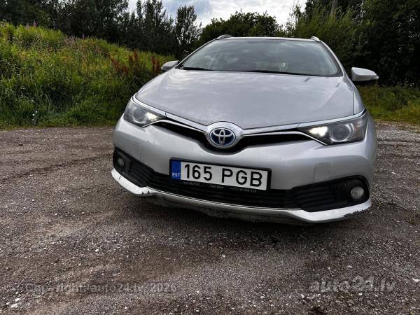 Pelēks Toyota Auris 2016 Tallina, ar dzinēja tilpumu 1.80 L un nobraukumu 425 tūkst. km par 4990 €, foto 1 vietnē AUTOMOTO.COM.LV