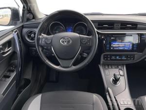 Grey Toyota Auris 2016 in Riga, with an engine capacity of 1.80 L and mileage of 135 thousand km for 12990 €, photo 10 on AUTOMOTO.COM.LV