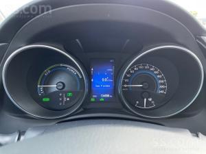 Grey Toyota Auris 2016 in Riga, with an engine capacity of 1.80 L and mileage of 135 thousand km for 12990 €, photo 14 on AUTOMOTO.COM.LV