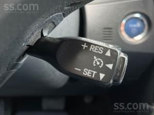 Grey Toyota Auris 2016 in Riga, with an engine capacity of 1.80 L and mileage of 135 thousand km for 12990 €, photo 26 on AUTOMOTO.COM.LV
