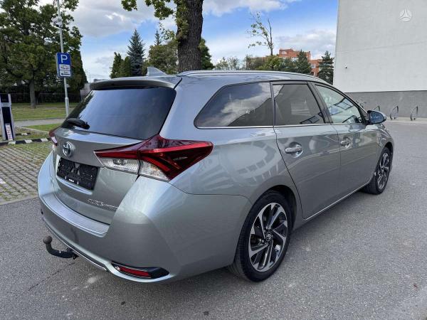Pelēks Toyota Auris 2016 Kauņa, ar dzinēja tilpumu 1.80 L un nobraukumu 222 tūkst. km par 11550 €, foto 7 vietnē AUTOMOTO.COM.LV
